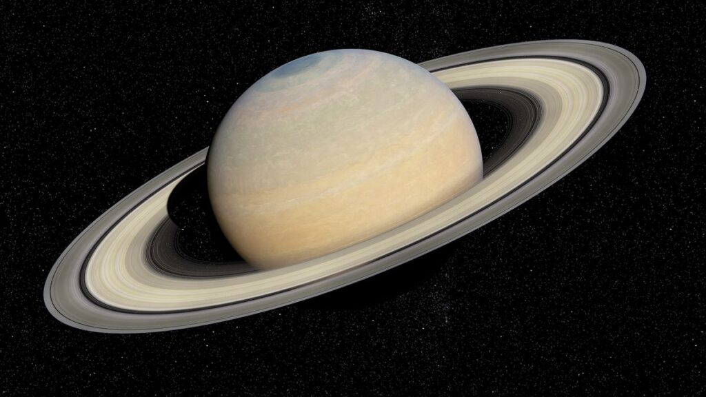 Saturne disparaîtra derrière la Lune pour les observateurs du ciel en ...