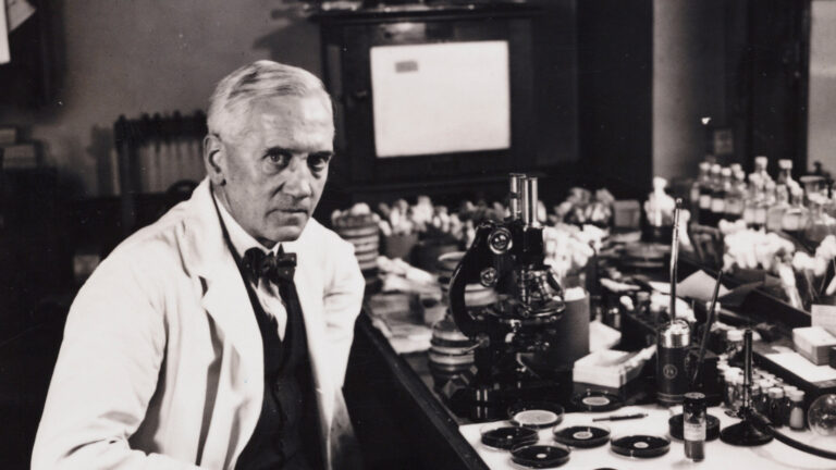 Histoire de la science: Alexander Fleming se réveille à un moule drôle ...